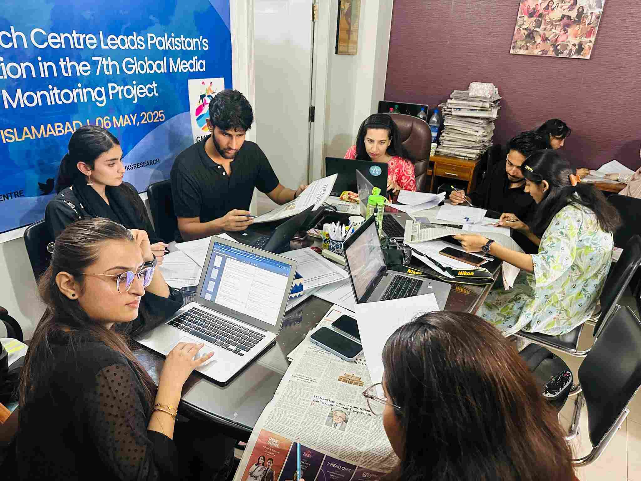 Proyecto Global de Monitoreo de Medios-2025 - Psicología Social